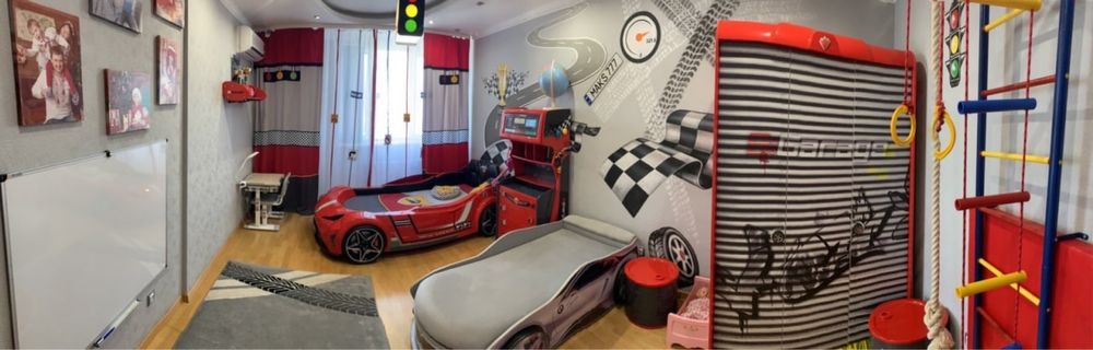 Простора 3-к. квартира з панорамним виглядом і ремонтом за вул. Раїси ...